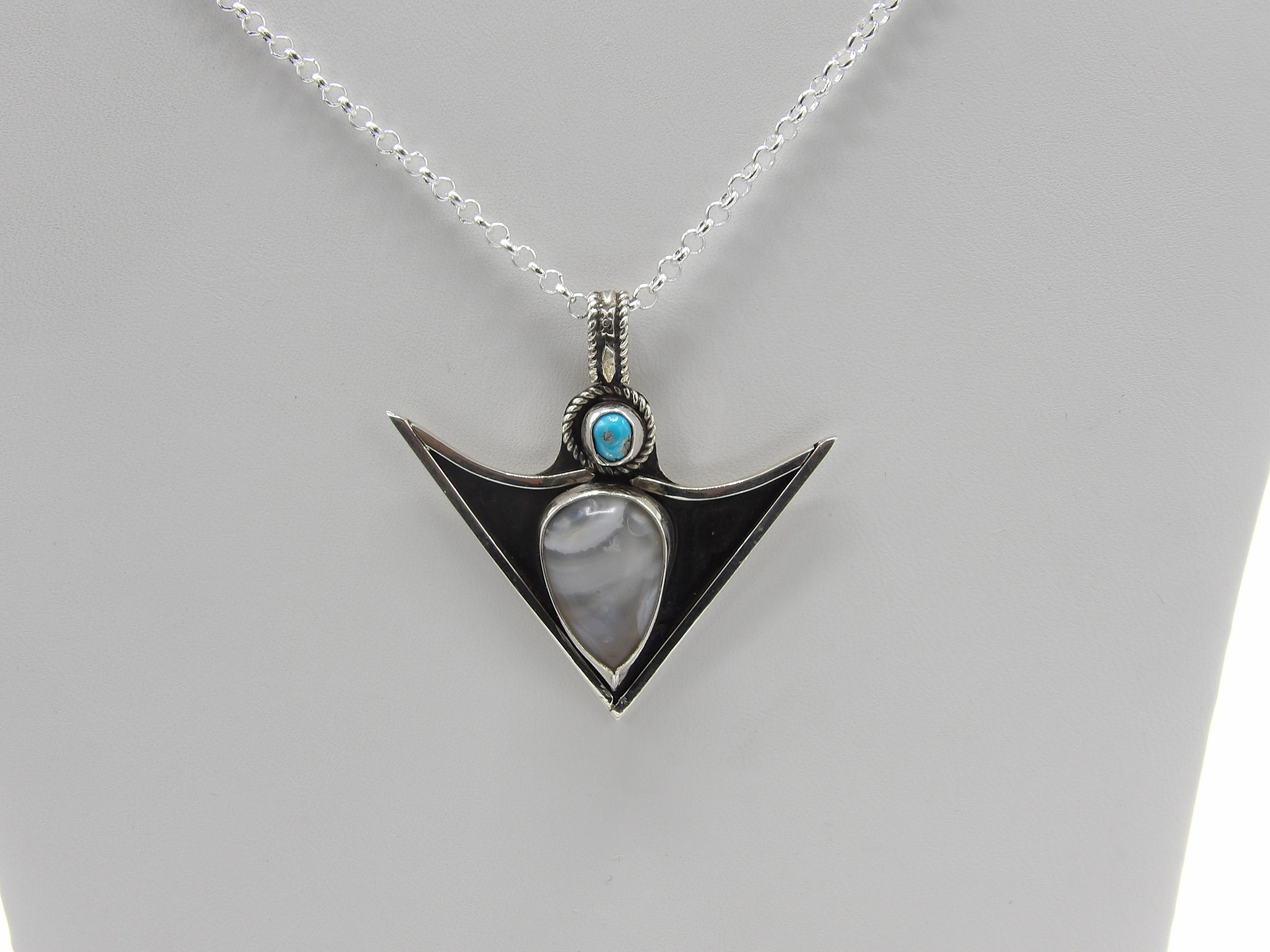 SILVER ARROWHEAD NECKLACE | ARTZ COOPERATIVE